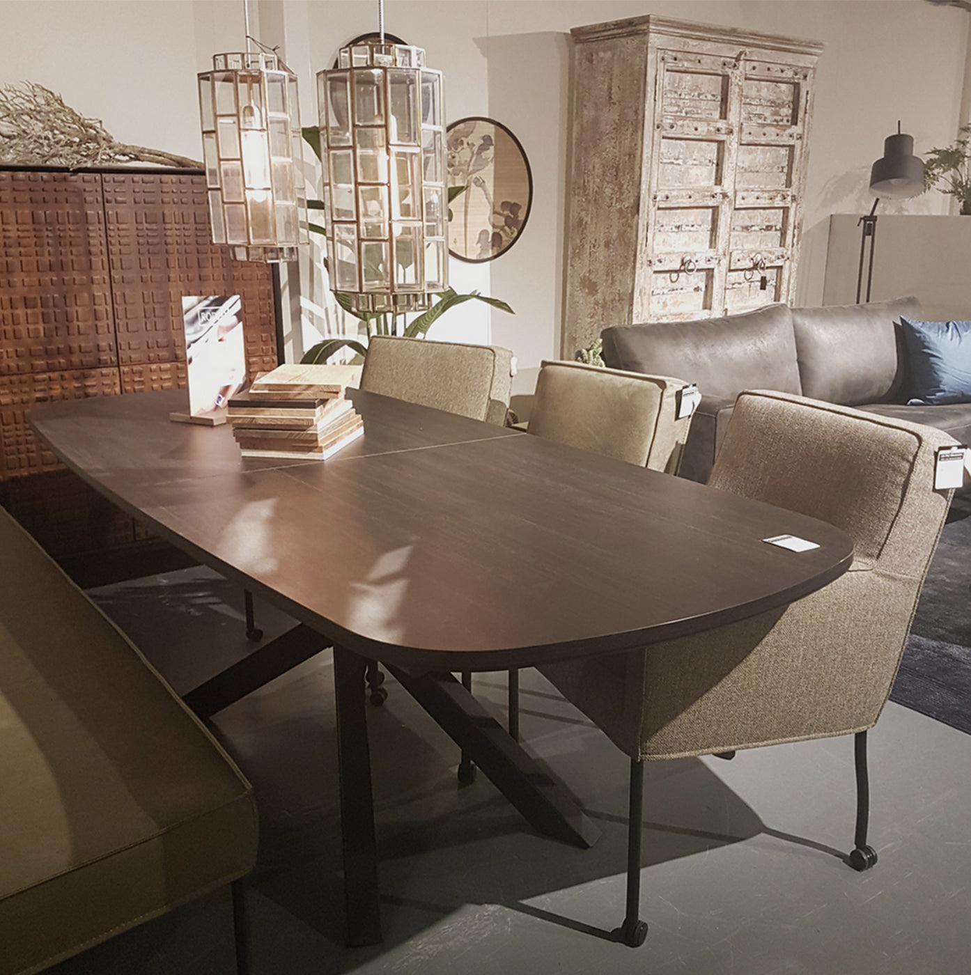 Deens ovaal uitschuifbare eettafel diverse maten en kleuren Lamulux ...